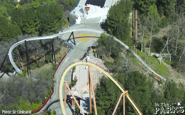 Full Throttle Construction heads over Superman Plaza at Magic Mountain