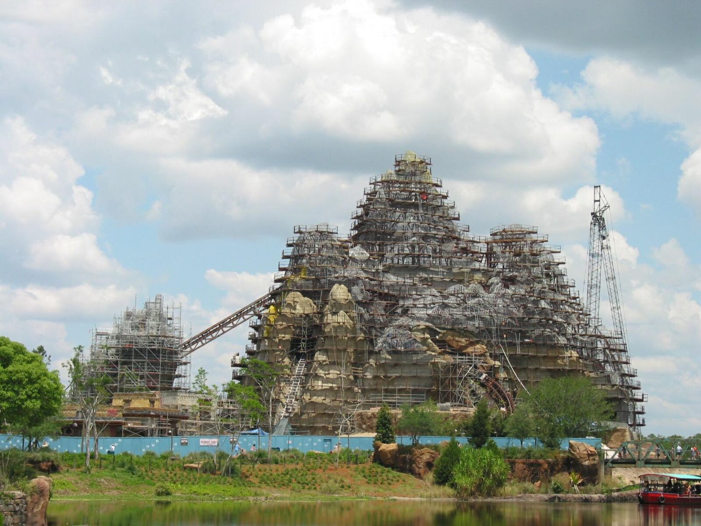 Expedition Everest 2005-05-15-5702 - MiceChat