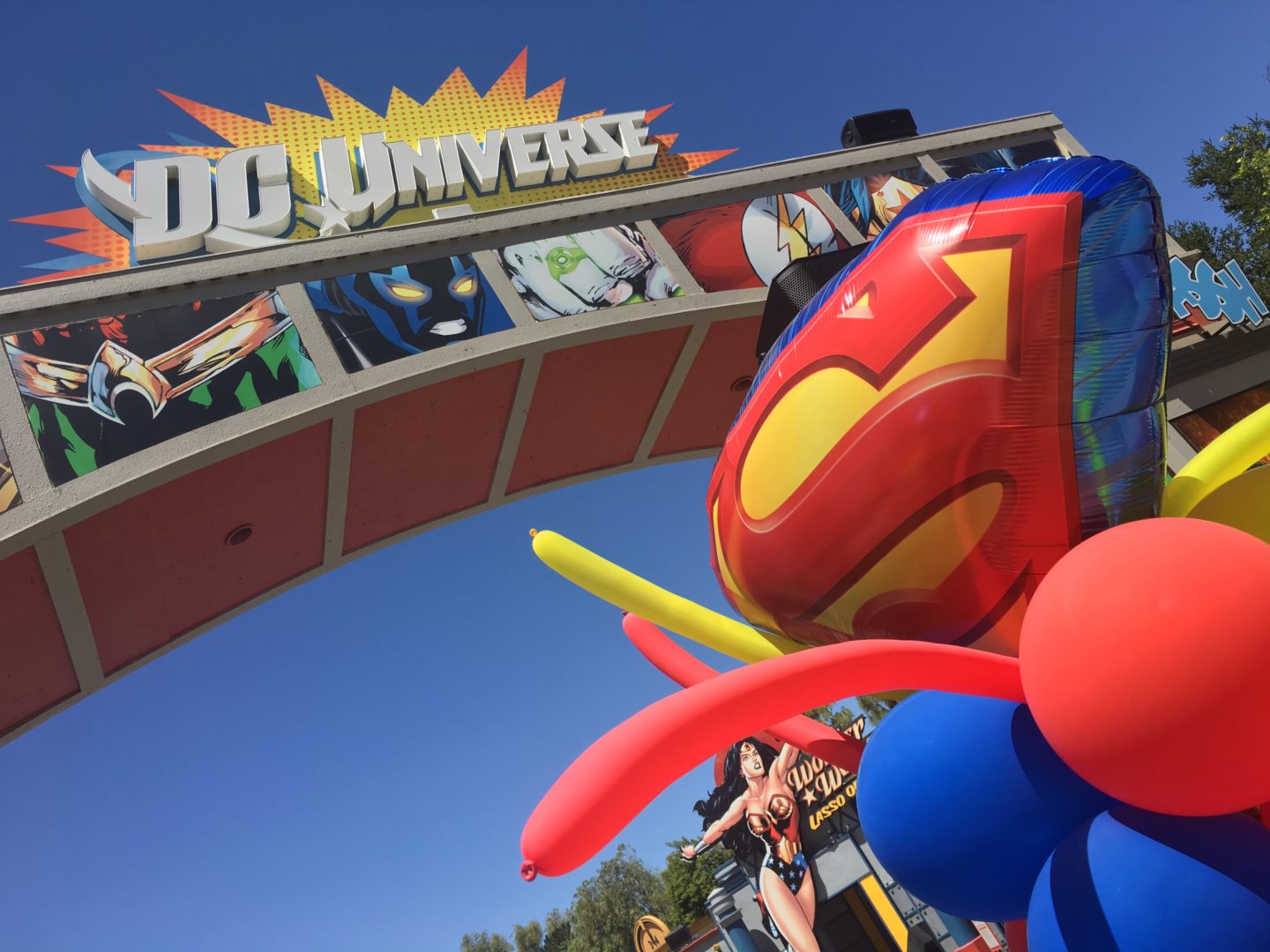 MiceChat - News, Six Flags Magic Mountain - Superman Lands at Six Flags ...