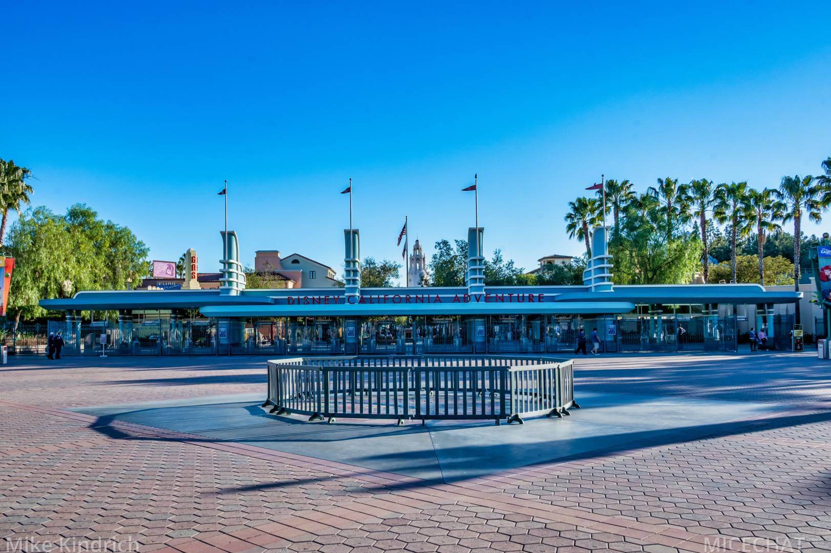 Disneyland DCA entrance_1_sharing - MiceChat