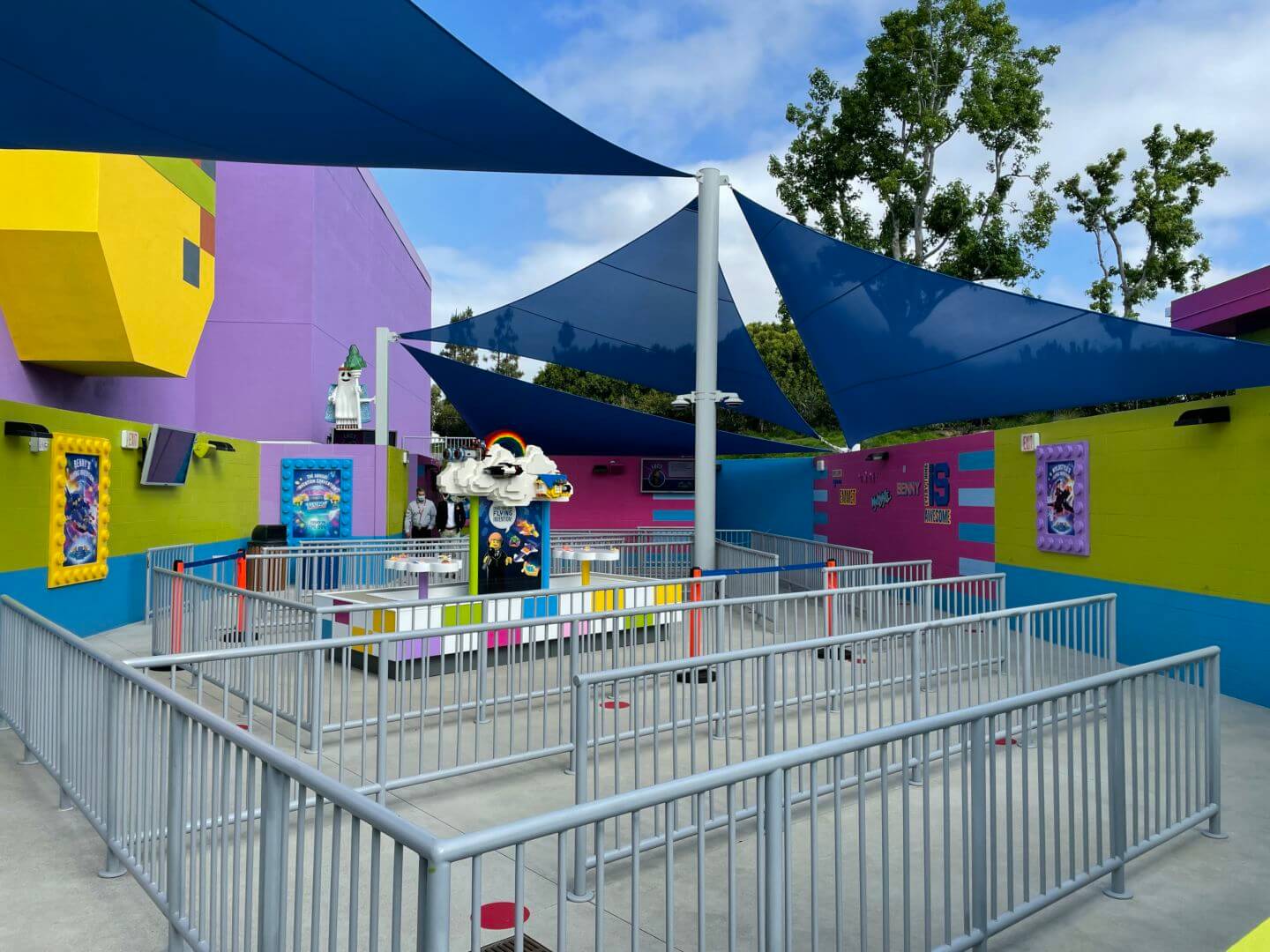 NEW LAND: LEGO Movie World Opens at LEGOLAND California!