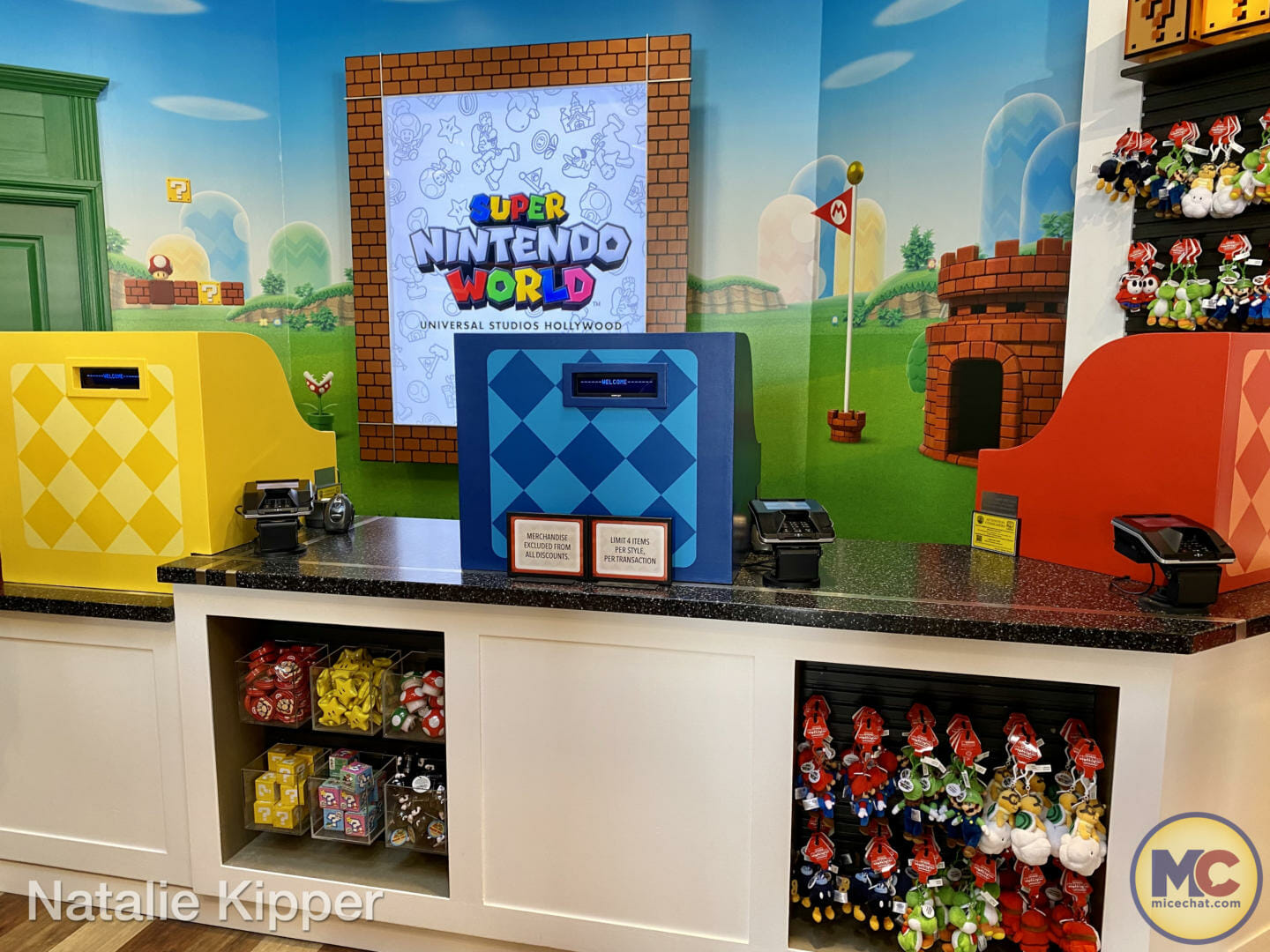 universal-studios-hollywood-super-nintendo-world-store-register-1 ...