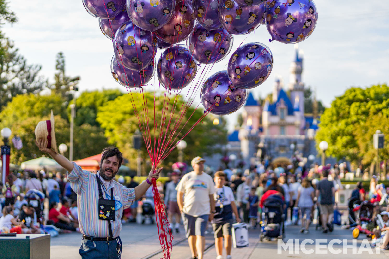 034_Disneyland_Wait time board - MiceChat