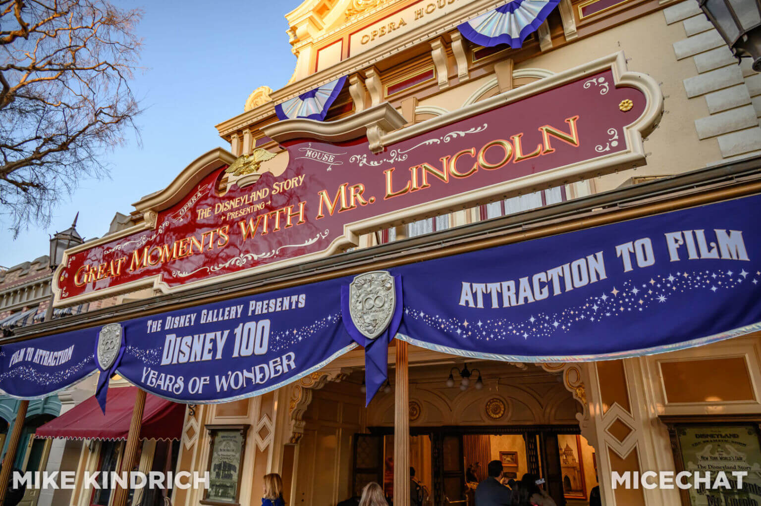 The Disney Gallery Presents: Disney 100 Years of Wonder