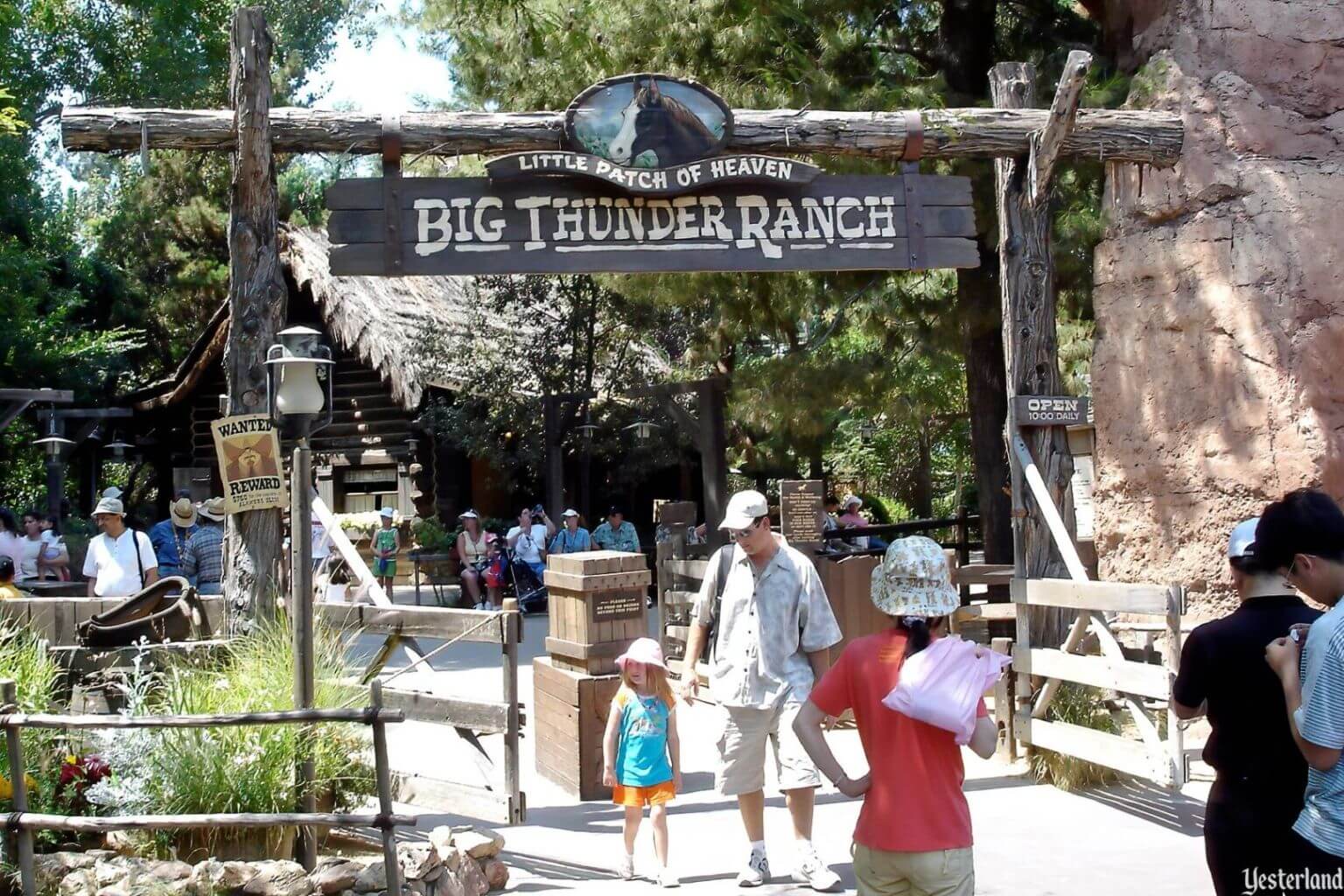 Remembering Big Thunder Ranch - Disneyland's Holiday Headquarters