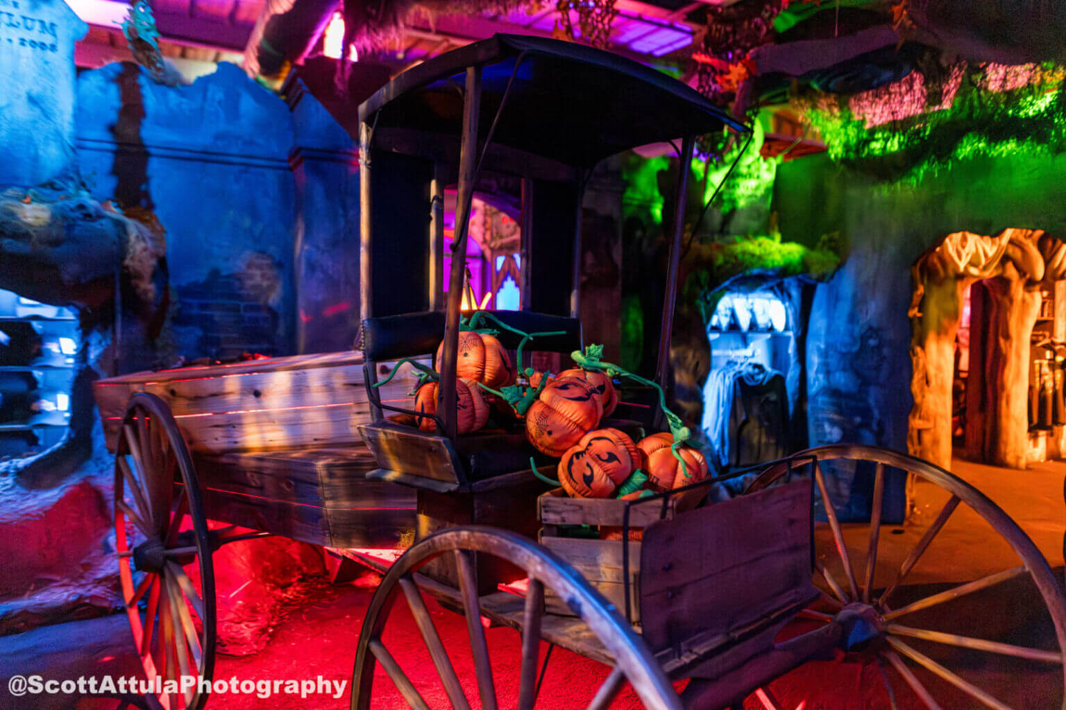 Knott's Scary Farm 50th Anniversary: Legacy Haunt Store & Museum!