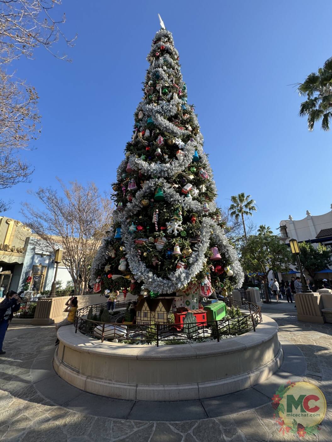 Disneyland News Beauty DCA Tree 1 MiceChat - MiceChat