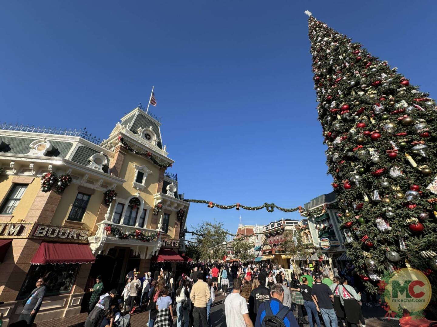Disneyland News Beauty ToonTown Sky MiceChat - MiceChat