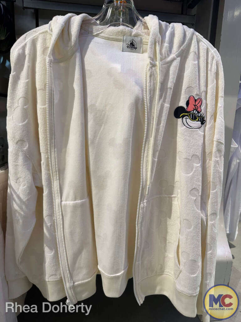 Disney Spring Merchandise Magic Now In The Parks!