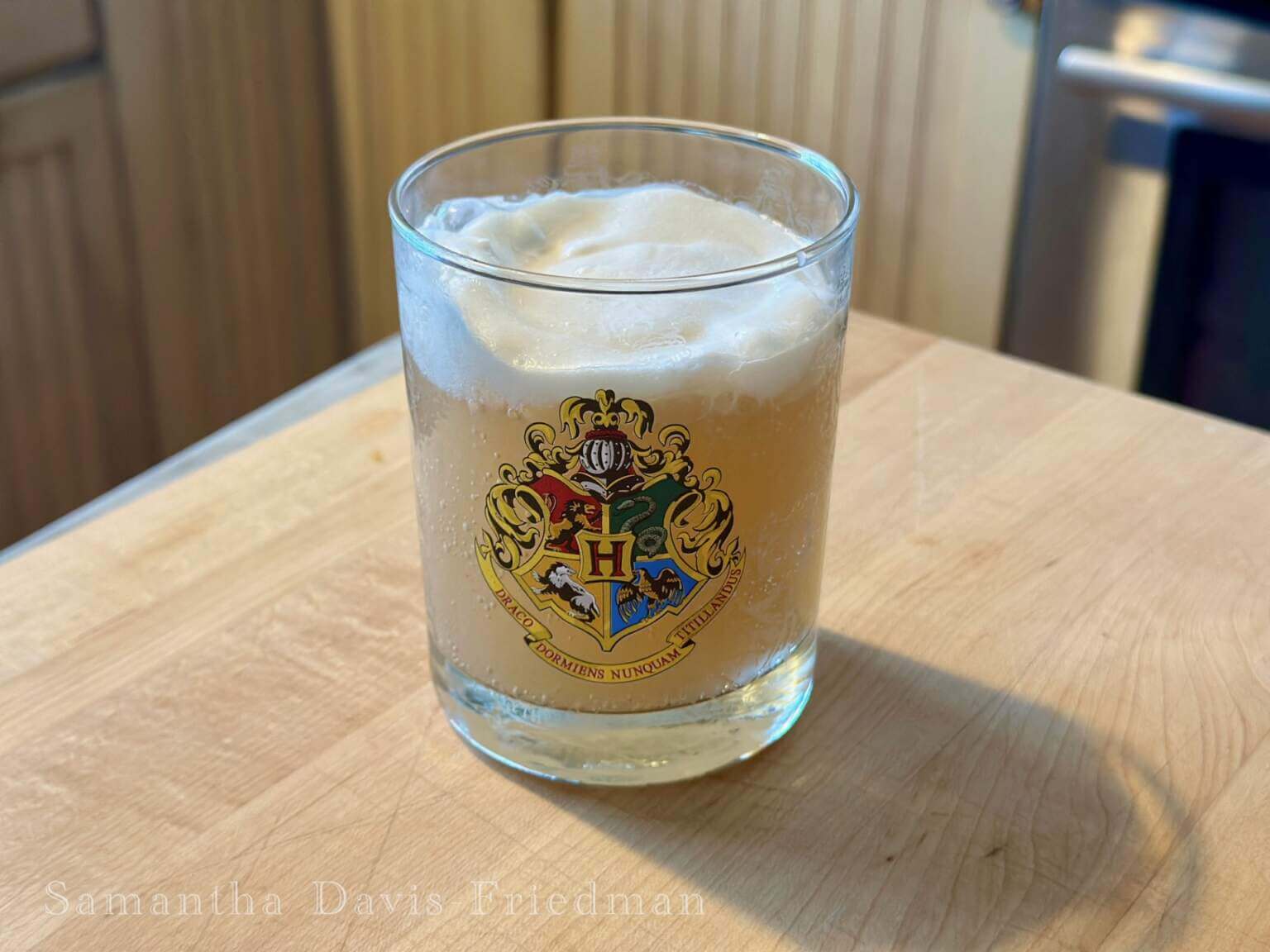 🪄Ultimate Guide to Butterbeer Season & A DIY Recipe For Home