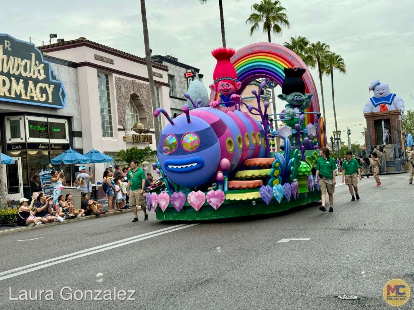 ACTION: Universal Studios Florida's NEW Mega Movie Parade!