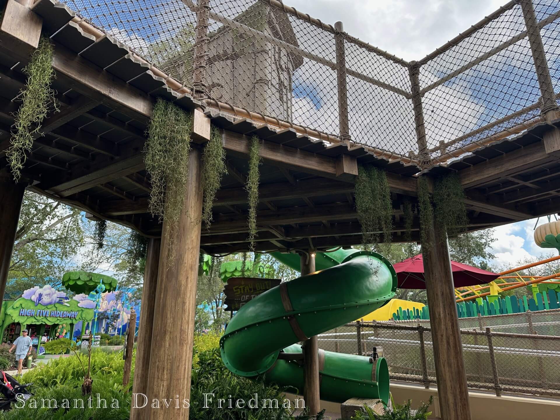 Universal Orlando - Dreamworks Land - Shrek's Swamp - MiceChat