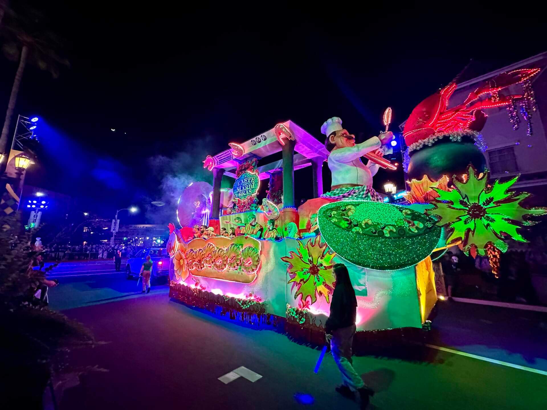Universal Orlando Mardi Gras 2025 - Chef parade float - MiceChat