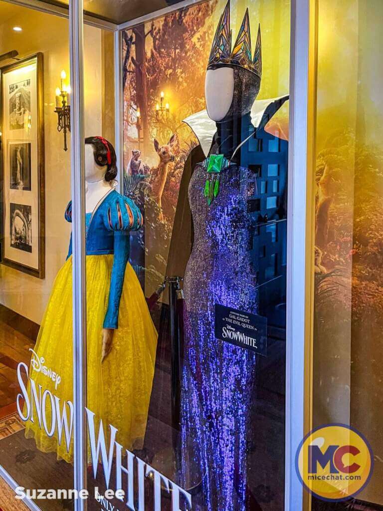 disneyland snow white wishing well 2 MiceChat - MiceChat
