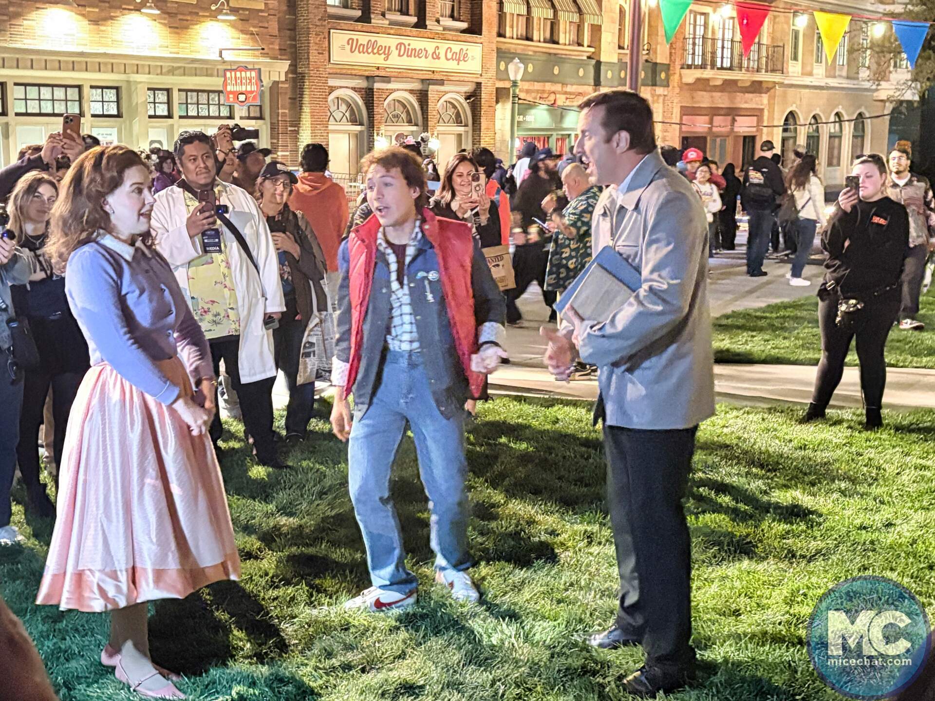 Universal Studios Hollywood Fan Fest Nights Back to the Future hill ...